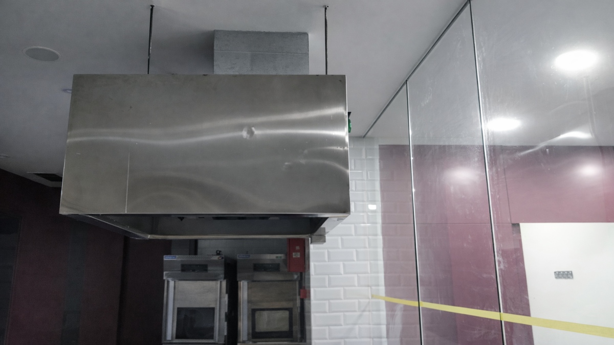 Kitchen Exhaust Hood Malaysia – Design, Cost & Compliance Guide